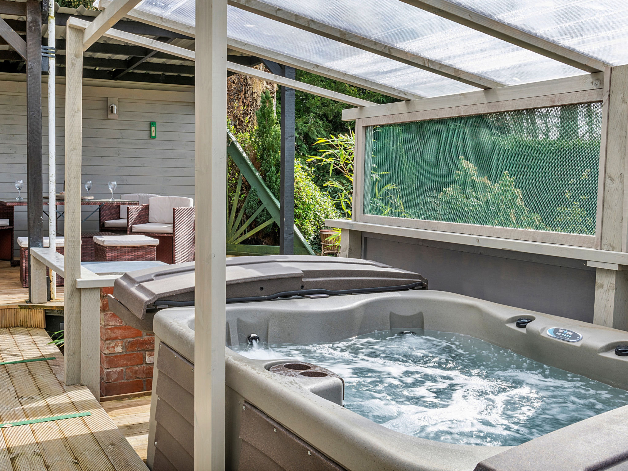 Garden Lodge Rentals | Lake.com