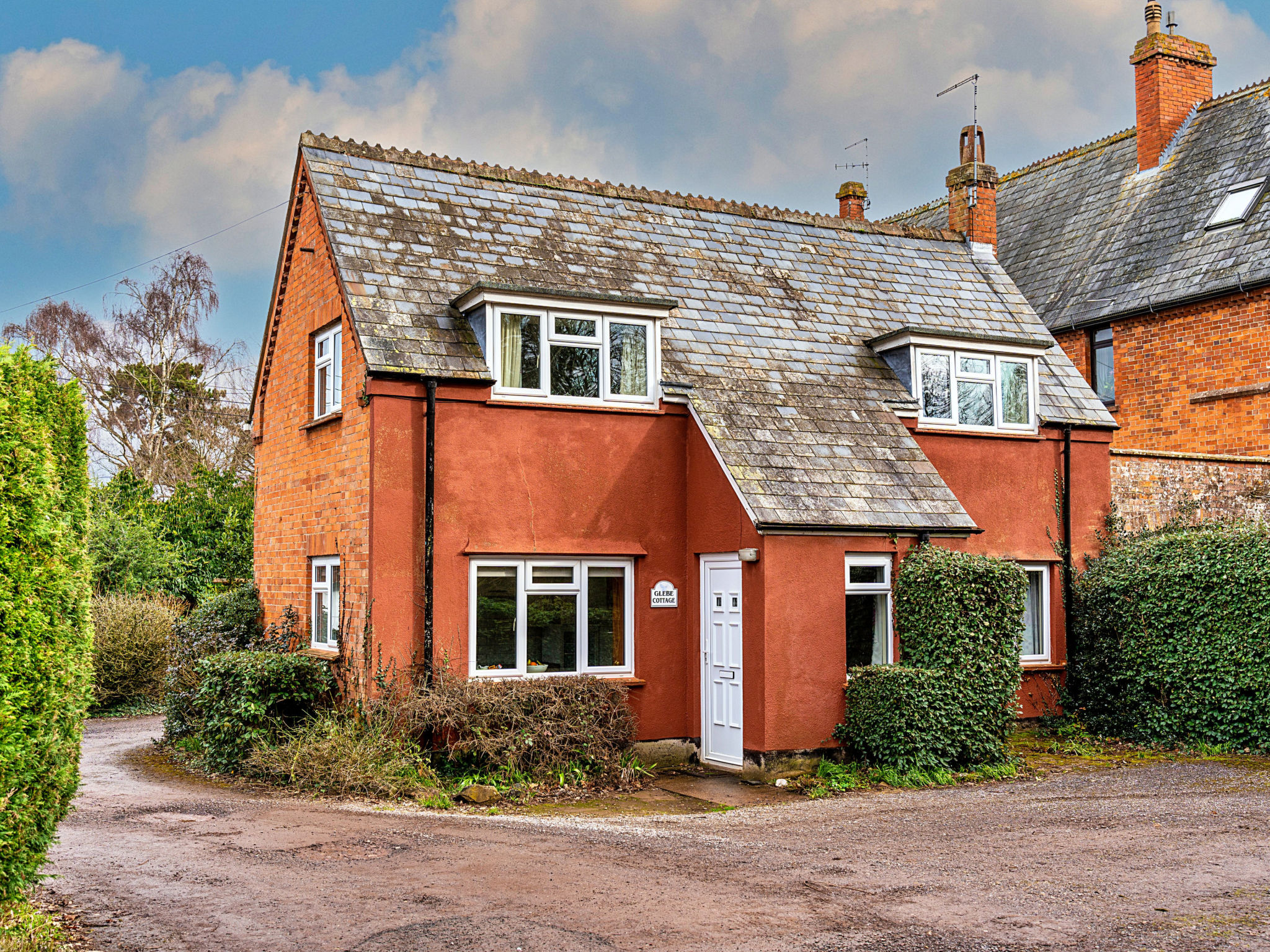 Glebe Cottage Rentals | Lake.com
