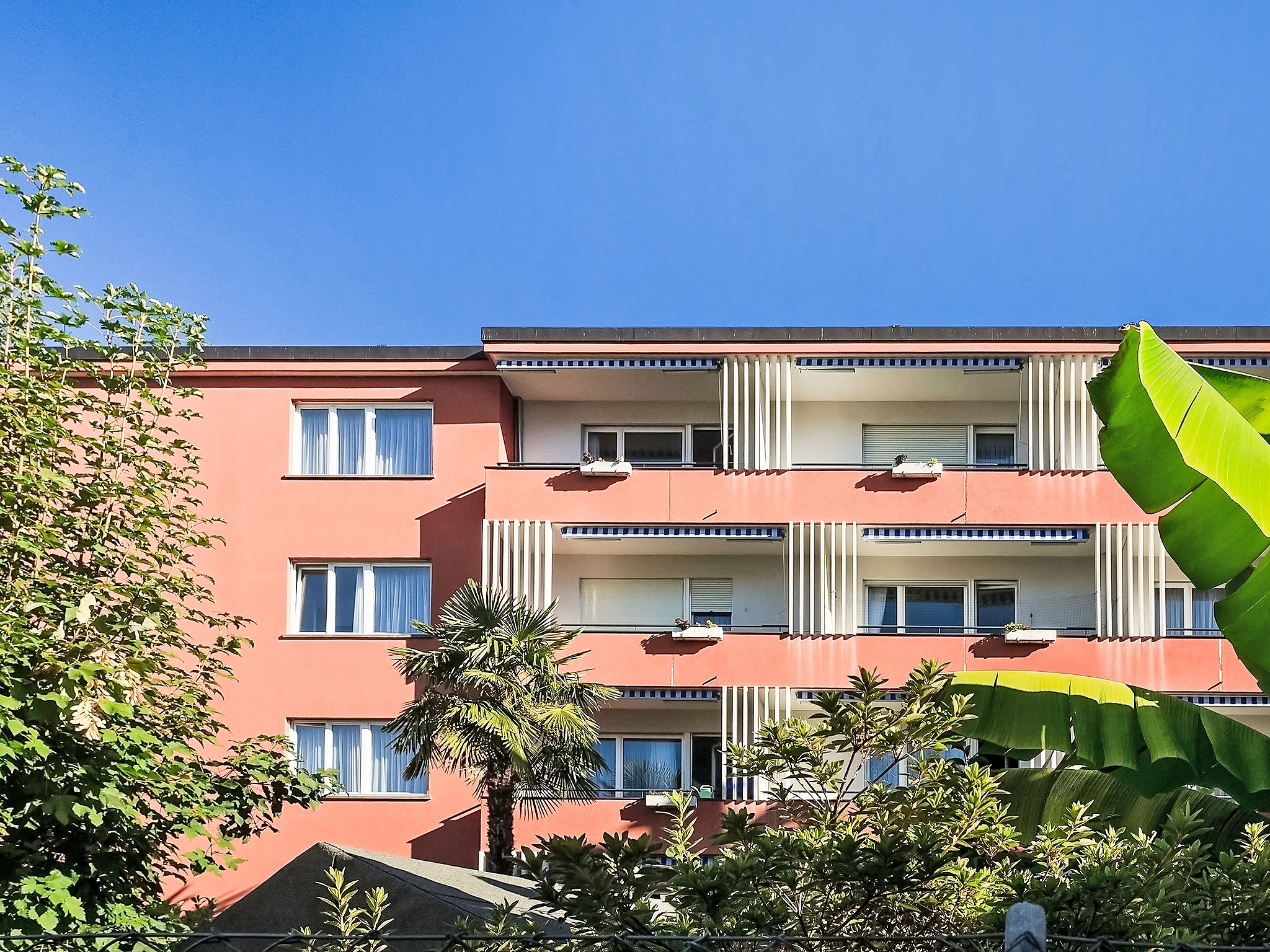 Suite Rentals | Lake.com