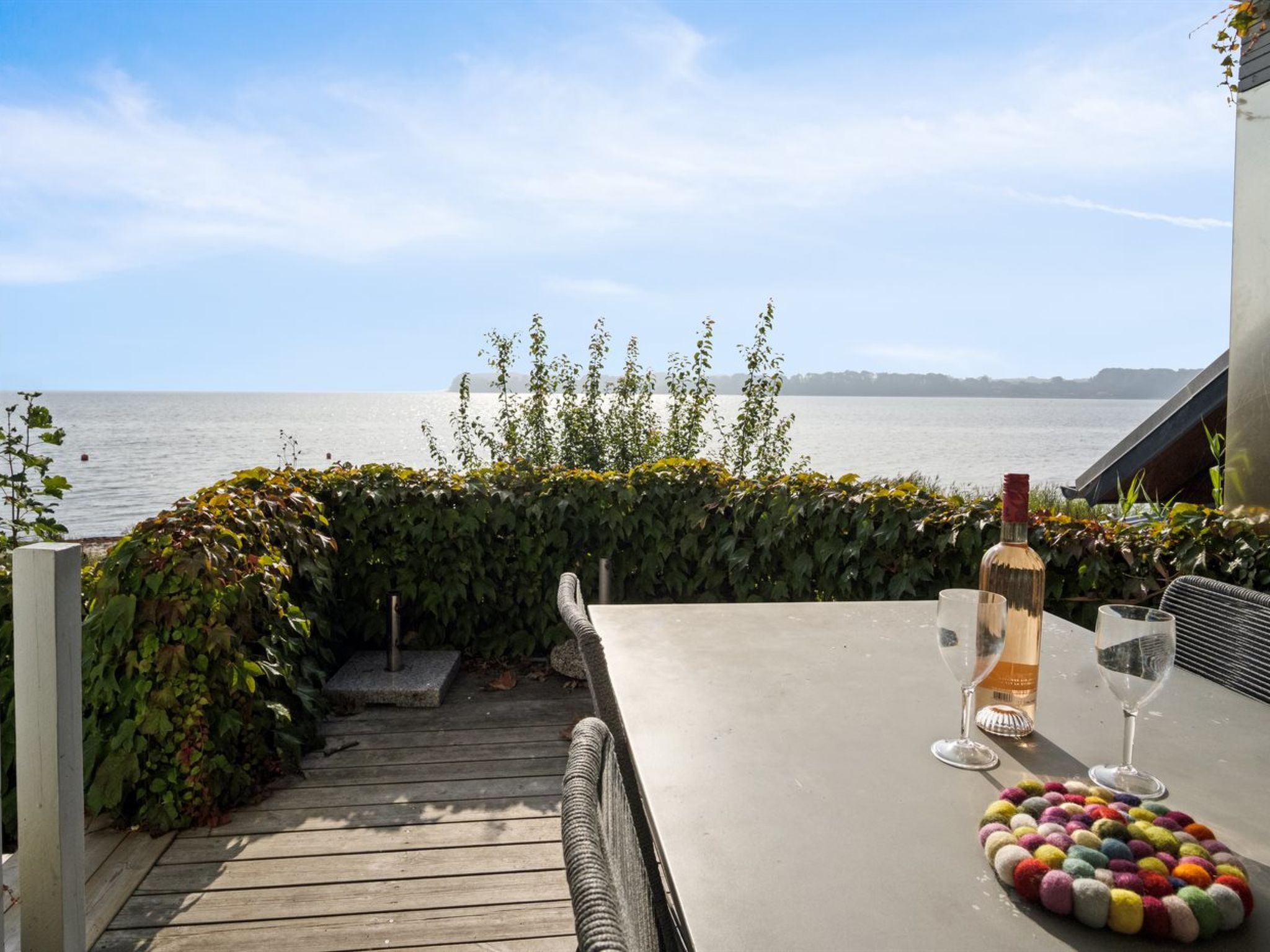 "Drifa" - 20m from the sea Rentals | Lake.com