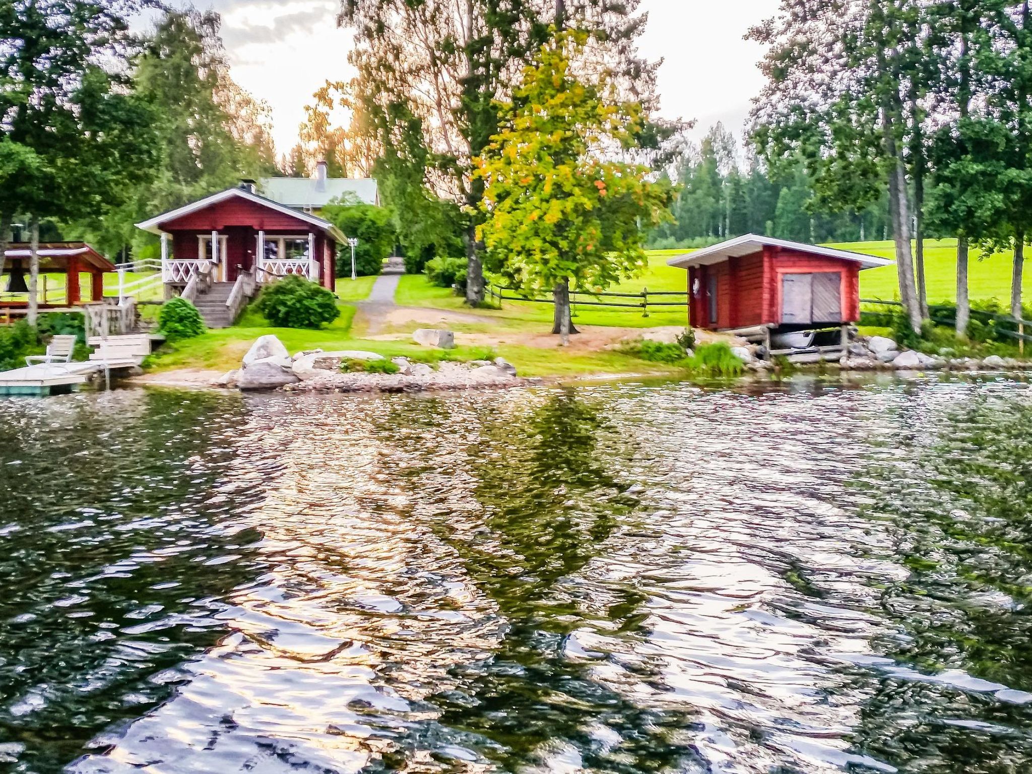 Wanha karminranta Rentals | Lake.com