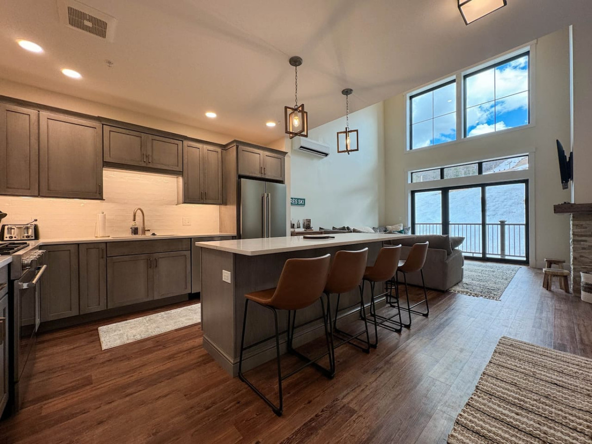 Luxe Ski-In/Out Condo at Alpine Vista with Pool & | Lake.com Rentals ...