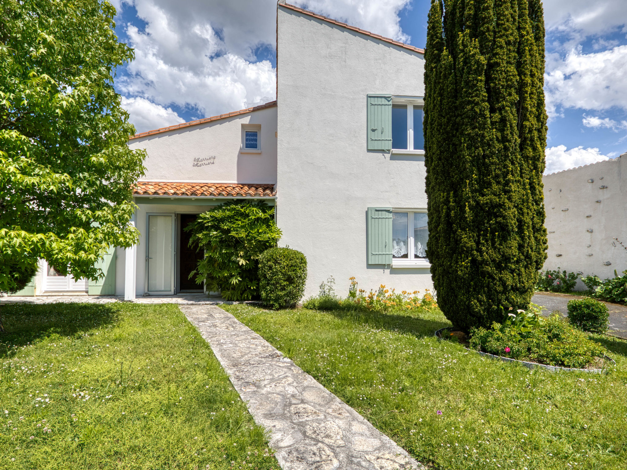 Maison Pasteur Rentals | Lake.com