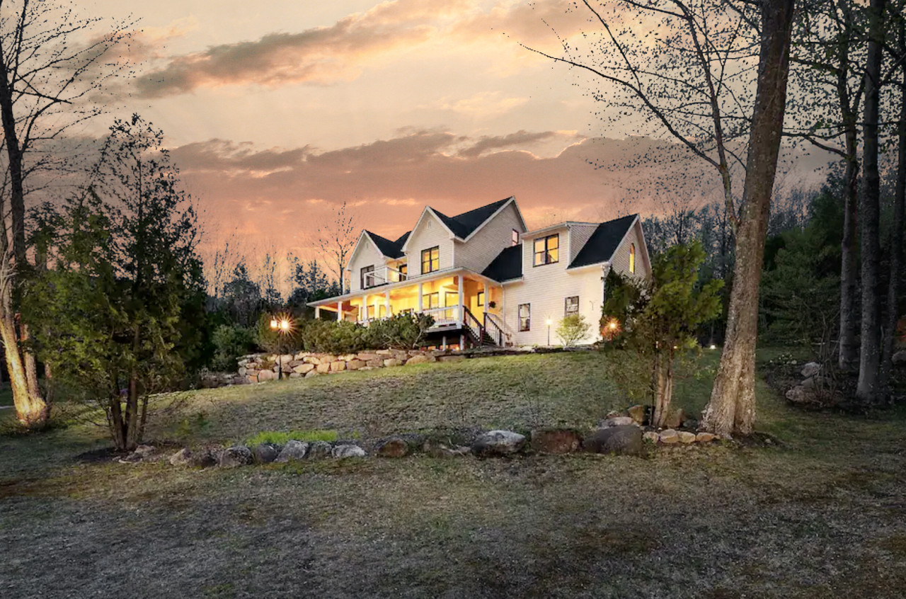 Spacious Forest Ledge House with Game Room, Hot Tu | Lake.com Rentals ...