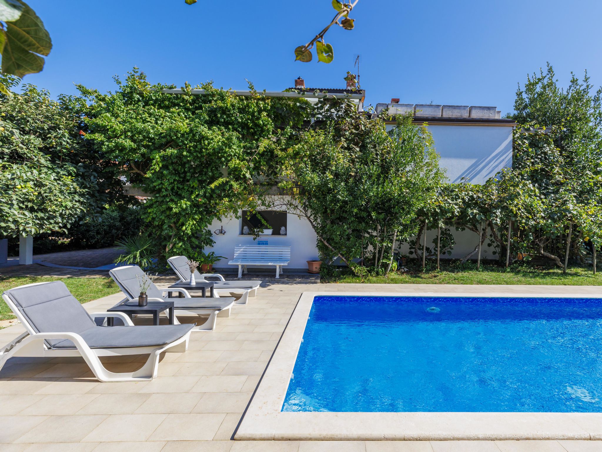 Villa Toni Rentals | Lake.com