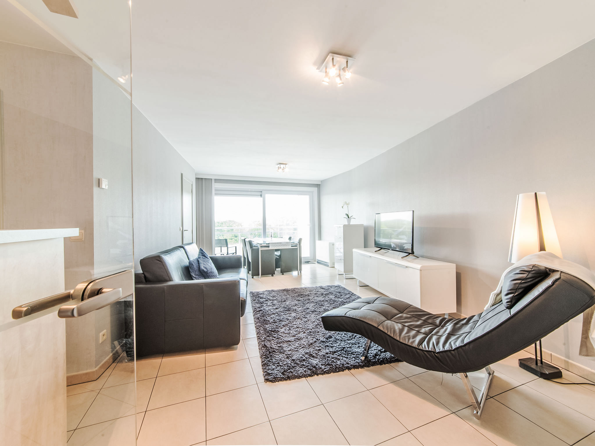 Queen Mary 302 with balcony Rentals | Lake.com