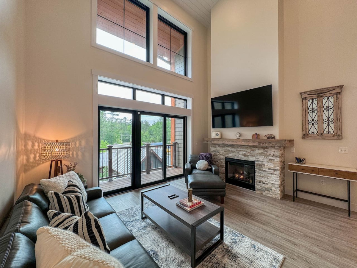 Ski-In/Out Condo Rental: Modern Cranmore Escape wi | Lake.com Rentals ...