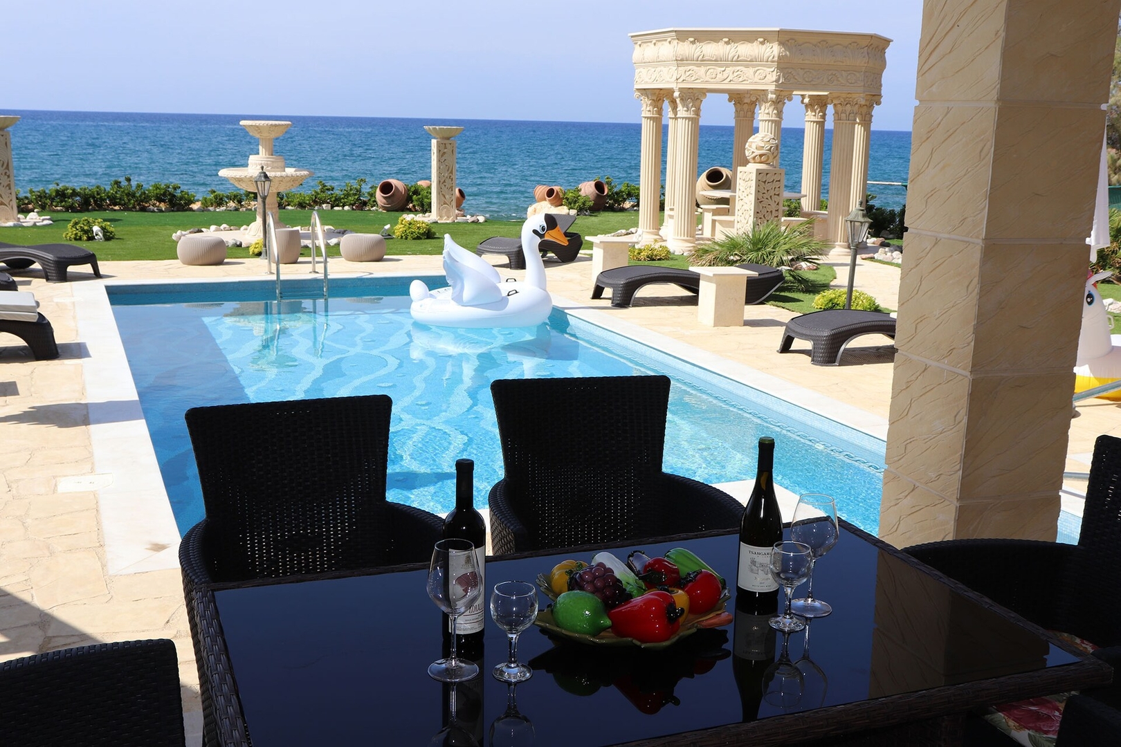 Stunning Beachfront Luxury Villa with Pool & Mount | Lake.com Rentals ...