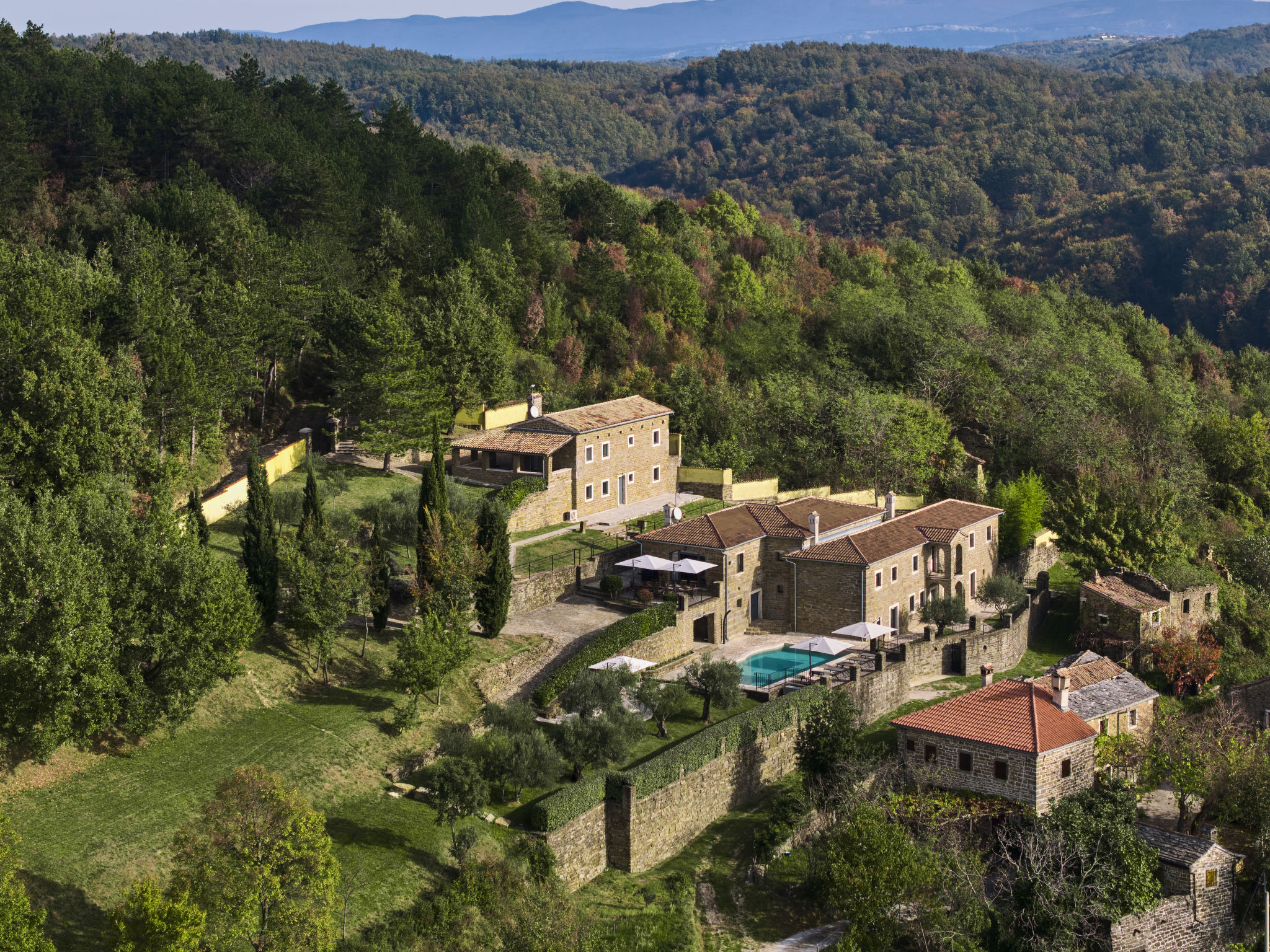 Stanzia Butori Rentals | Lake.com