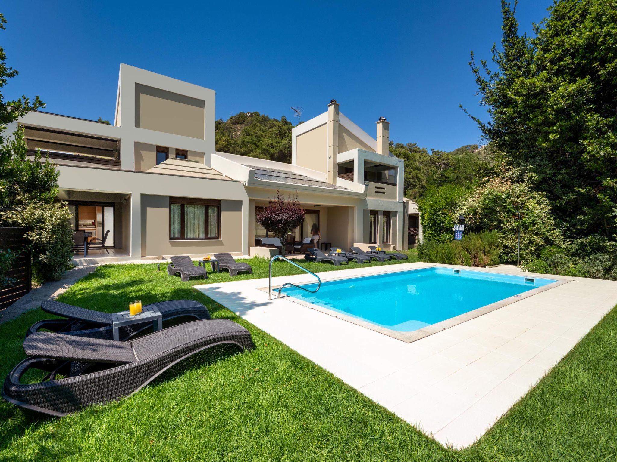Delta Wellness Villa Rentals | Lake.com