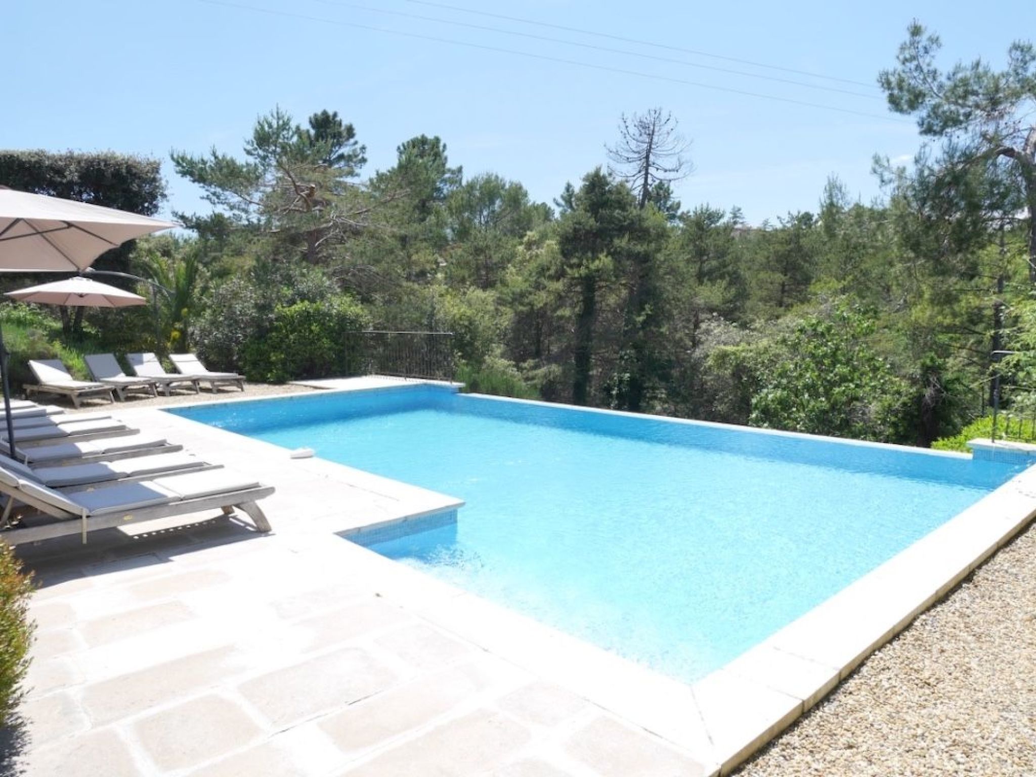 Apartment mit Pool Infinity Rentals | Lake.com