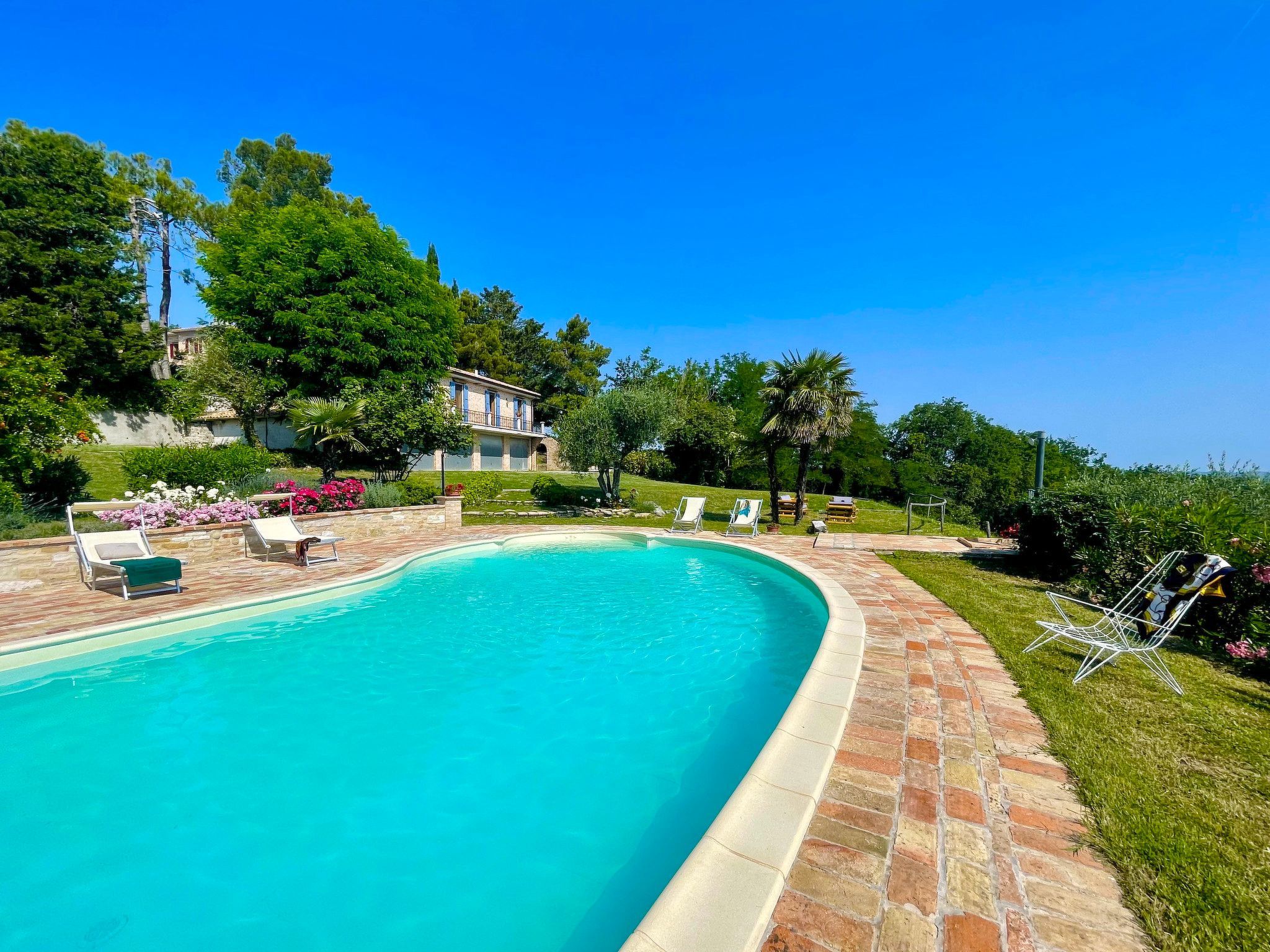 Casa Zefiro Marche Holiday Villas, privater Pool Rentals | Lake.com