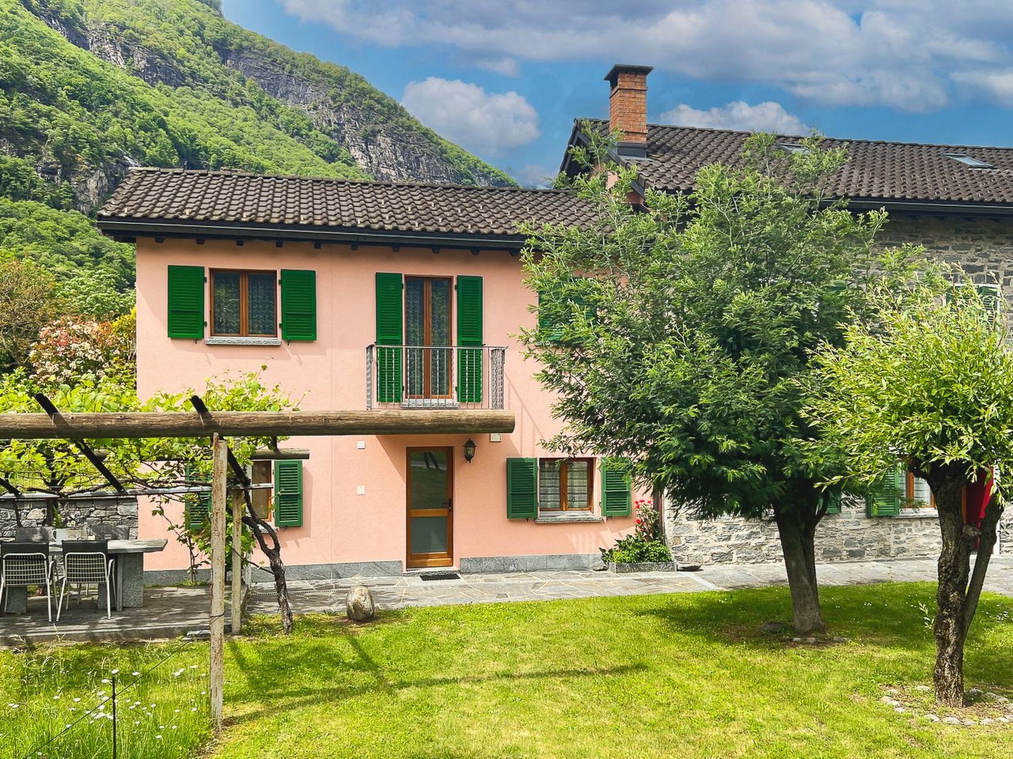 Casa Delia Rentals | Lake.com