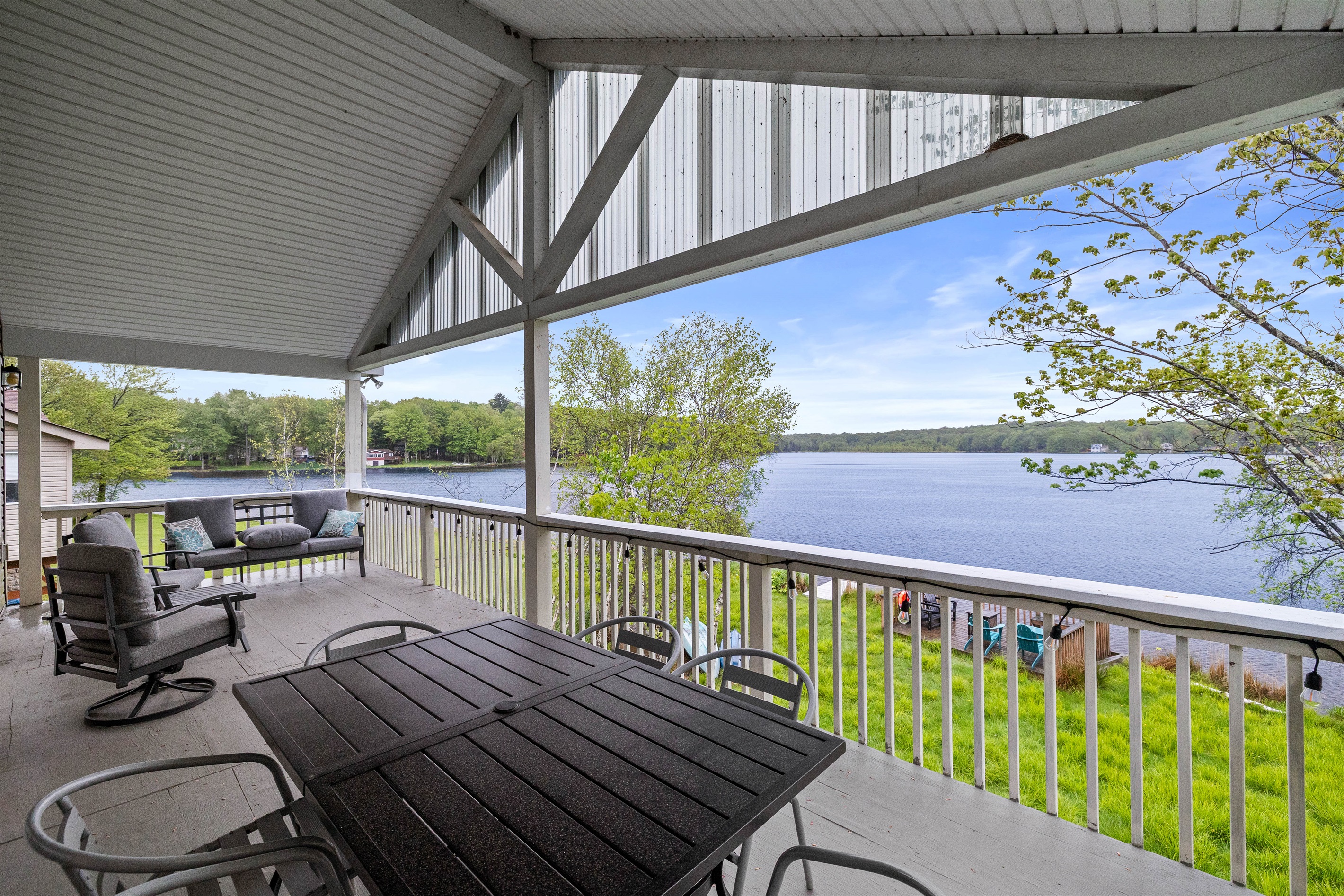 NEW! Lakefront, Deck, Balcony, Patio, AC, Wi-Fi, B Rentals | Lake.com