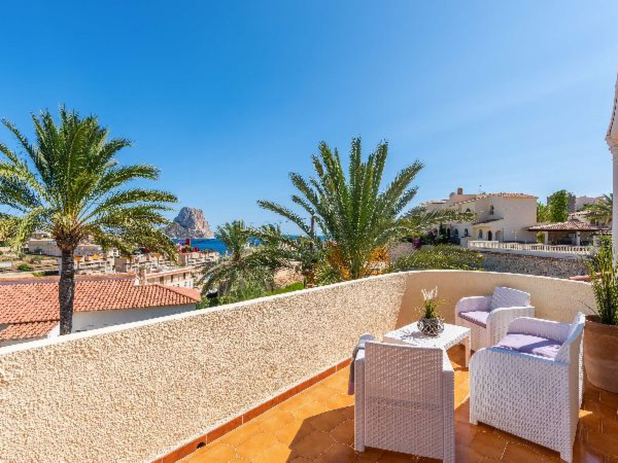 Villa Aloe - Plus Rentals | Lake.com