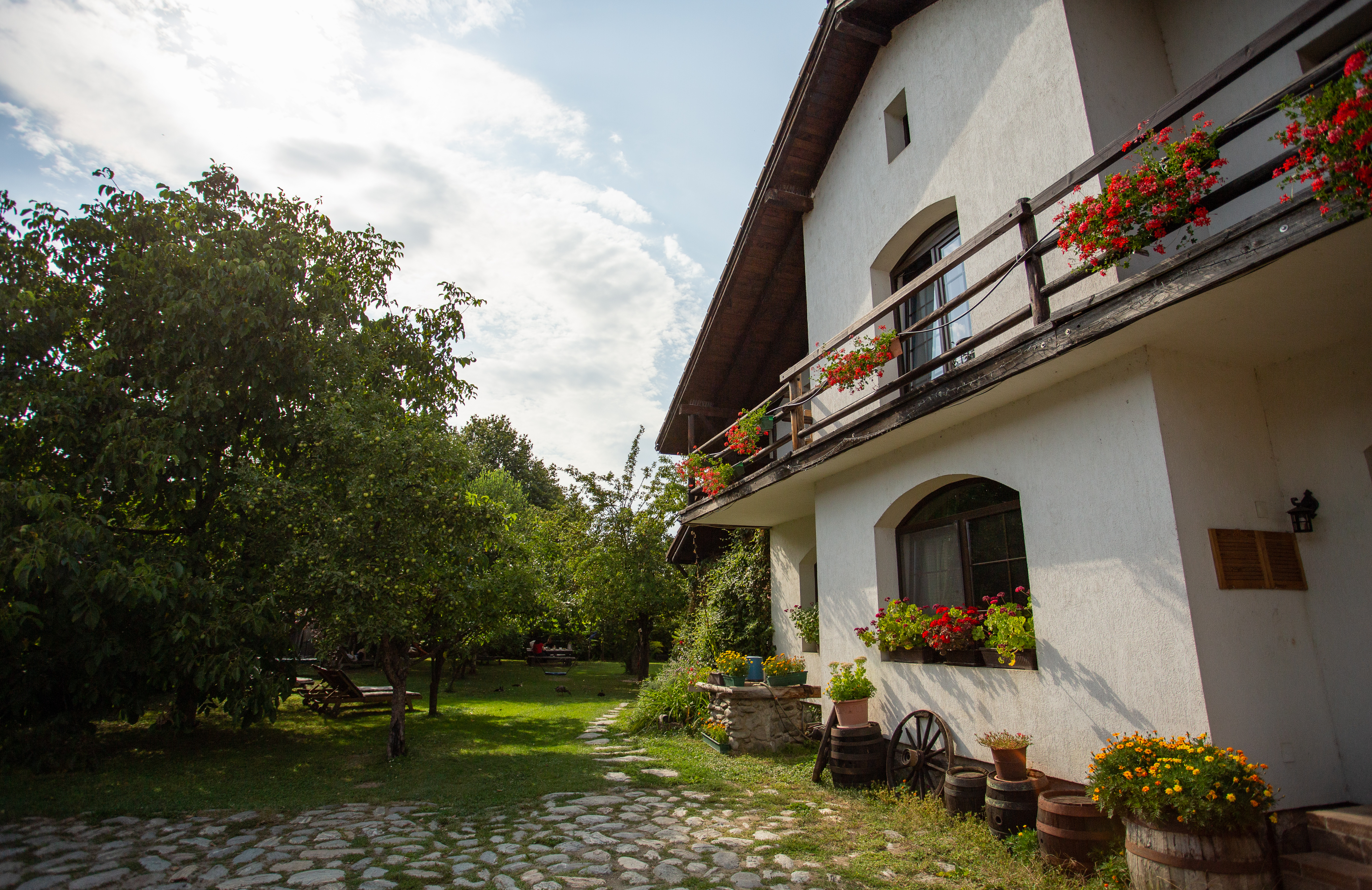 Triple Room at Casa Mosului Mountain Cabin - Rusti | Lake.com Rentals ...