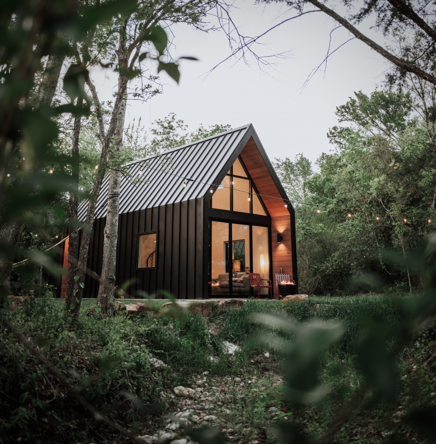 Cozy Forest Edge Cabin Rental at Live Oak Lake | Lake.com Rentals ...