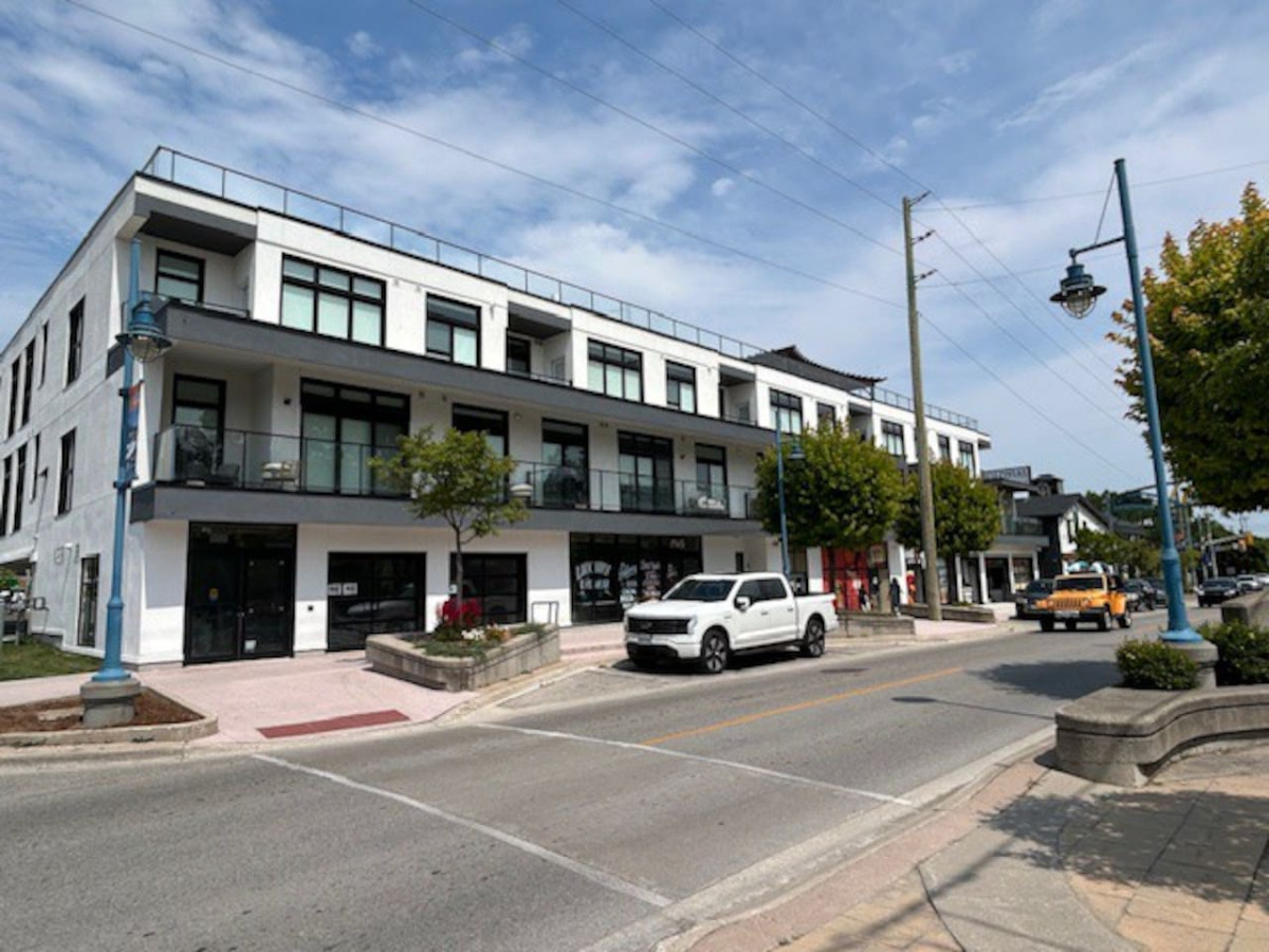 Beachfront Apartment at New Carlyle 200, Grand Ben | Lake.com Rentals ...
